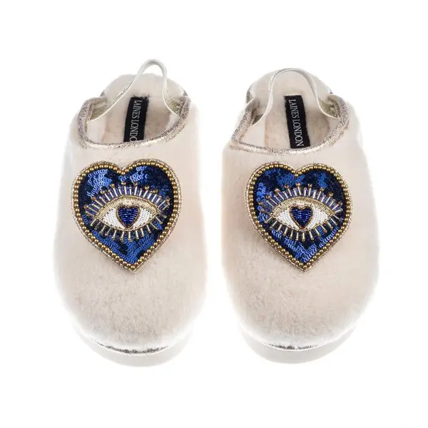 LAINES LONDON Flatform Slippers With Brooches - Gold/white