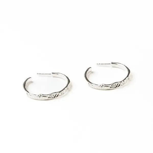 SARAHBIJOUX Sterling Reef Hoop Earrings - Silver
