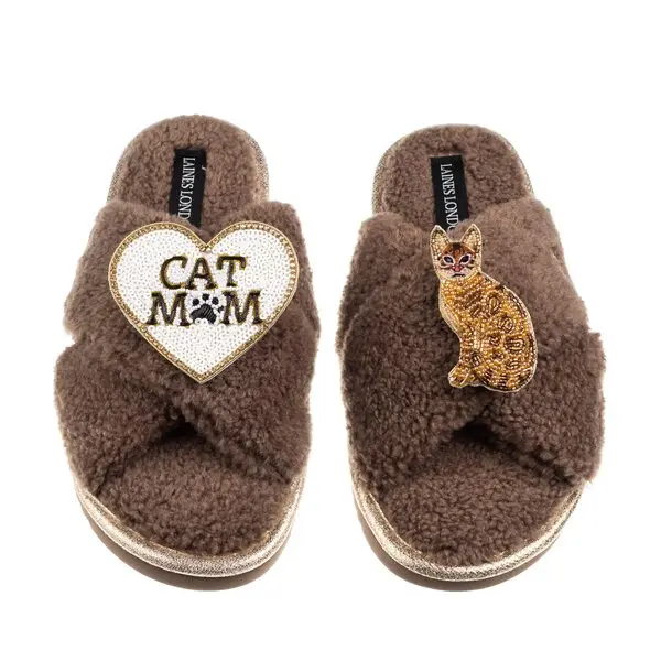 LAINES LONDON Boucle Slippers With Brooches - Brown