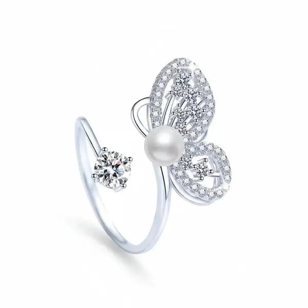 ANGEL BAROCCO Butterfly Pearl Ring - Silver