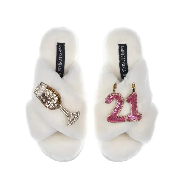 LAINES LONDON Classic Slippers With Brooches - Broadcloth
