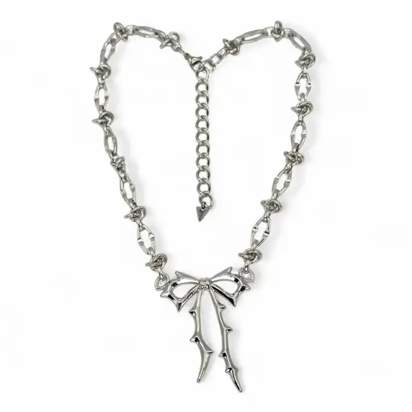 JAGGED HALO JEWELRY Carrie Bow Necklace - Silver