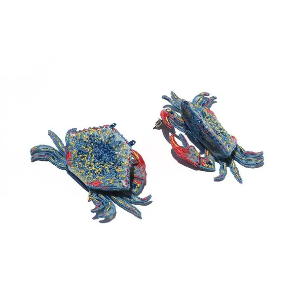 NANA WATANABE Crab Sculptural Embroidered Earrings - Blue
