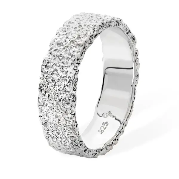LUCY QUARTERMAINE Sterling Hula Ring - Silver