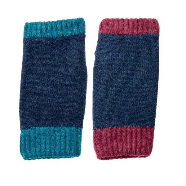 MÀIRI M MACLEOD Effie Fig Wrist Warmers - Green/blue/red