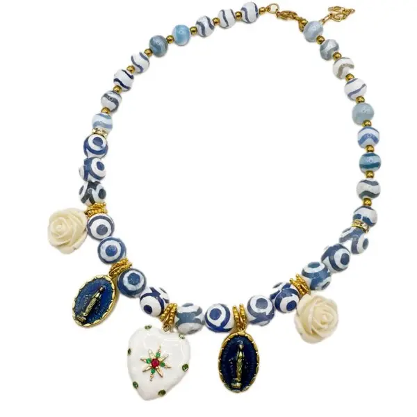ACHALA HANDCRAFTED Blue Tibet Agate Heart Pendant Necklace - Blue/white
