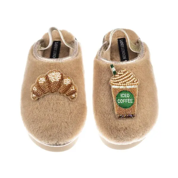 LAINES LONDON Flatform Cloud Slippers With Brooches - Brown/gold