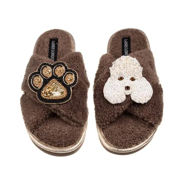 LAINES LONDON Boucle Slippers With Brooches - Brown