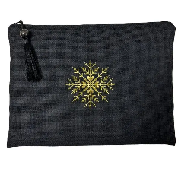 SPRINGMOONATELIER Handmade Cross-stitch Clutch Bag - Black