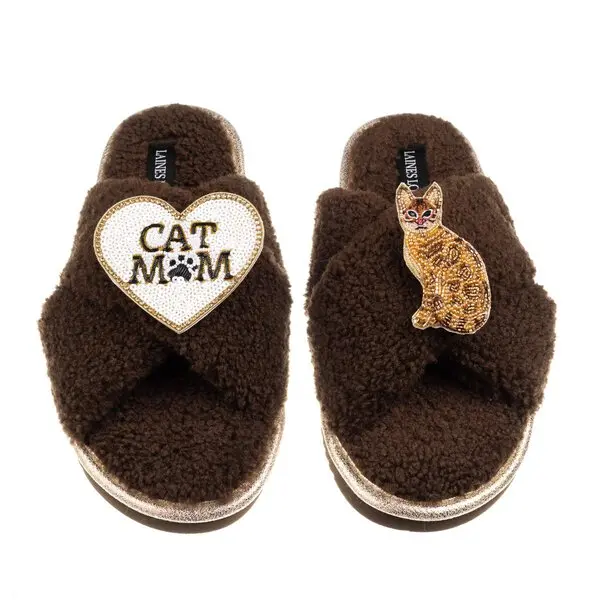 LAINES LONDON Boucle Slippers With Cat Brooches - Brown