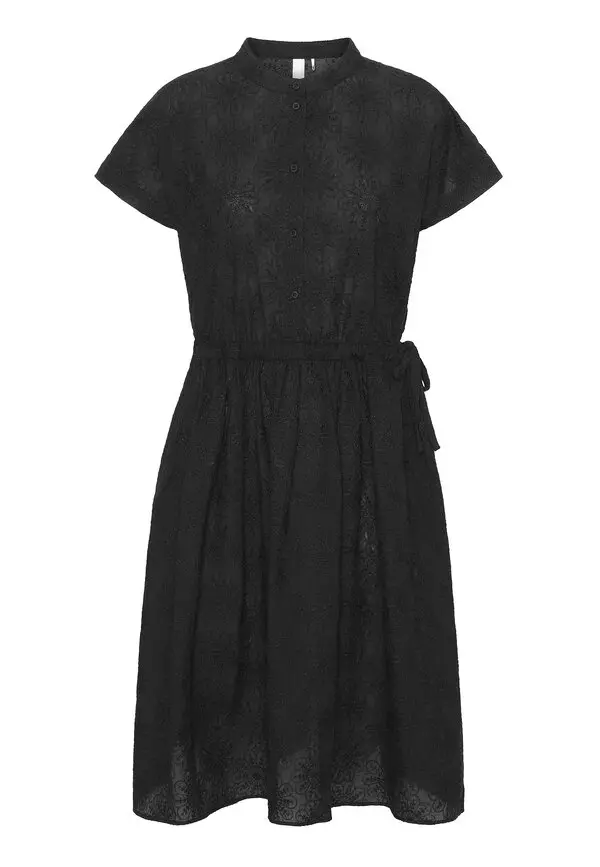 GROBUND Floral Embroidered Dress