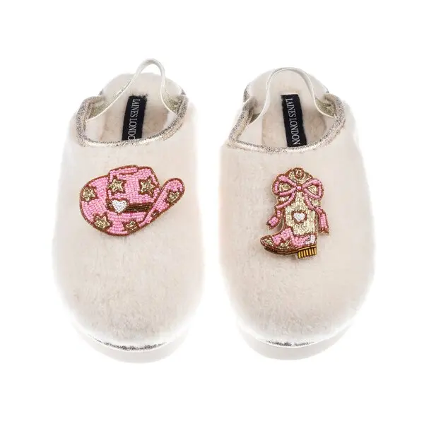 LAINES LONDON Flatform Cloud Slippers With Brooches - Gold/white