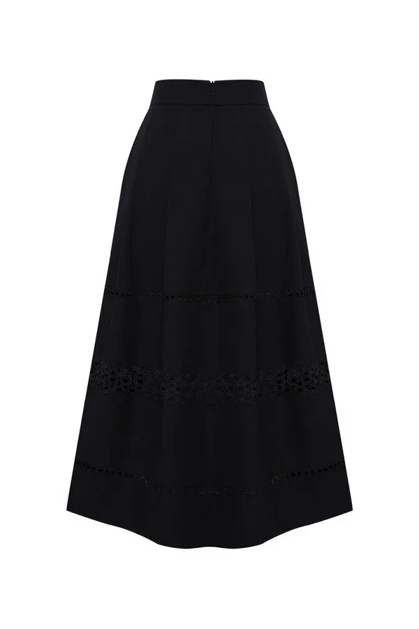 EXQUISE Sydney Embroidered Eyelet Midi Skirt