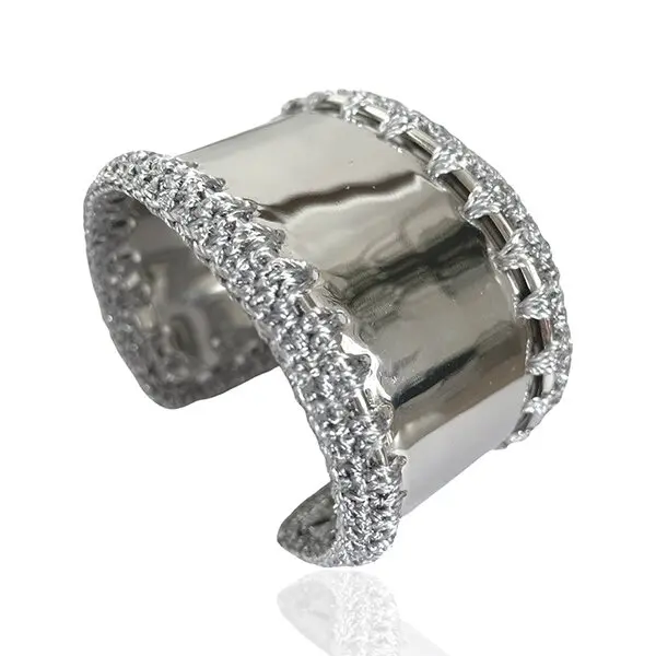PINAR OZEVLAT Bosea Cuff