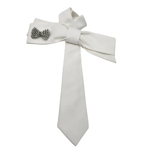 NANDANIE Bowtie With Pearl Bow Detail - Silver