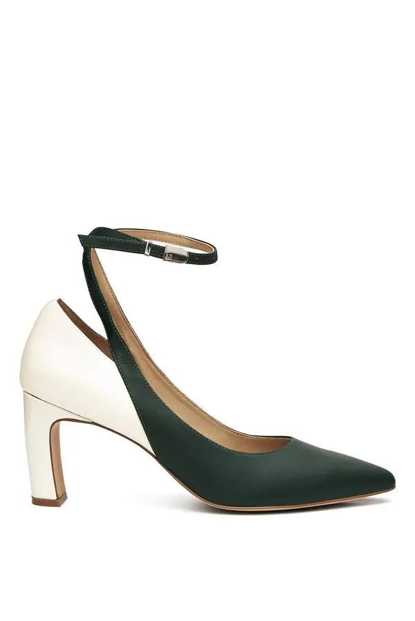 AJI Jade City Pointed Toe Pumps