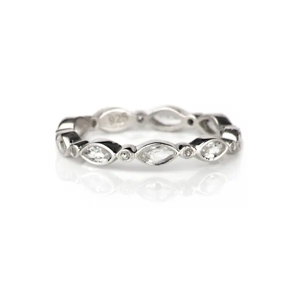 THE JEWELLERY STORE LONDON Eternity Band In Sterling Silver With White Topaz - Silver/white