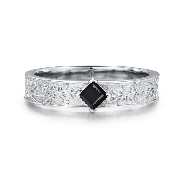 AZURA JEWELRY NEW YORK Oakleaf Black Onyx Ring White Gold Vermeil - Silver/black