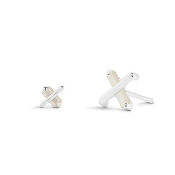 KASUN LONDON Butterfly Kiss Pearl Earrings - Silver/white