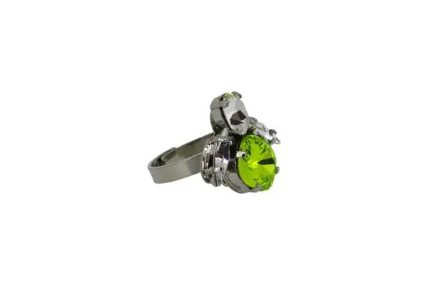 VICKISARGE The Bee Ring In Platinum - Green