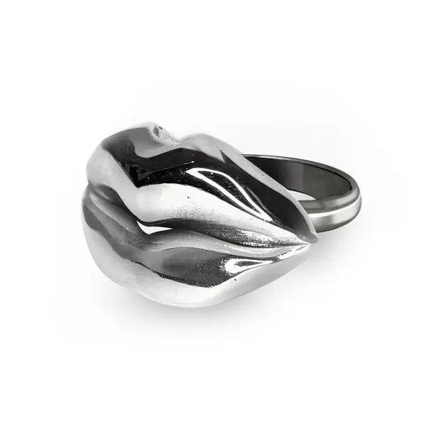 PERRY GARGANO Sterling Lips Statement Ring - Silver
