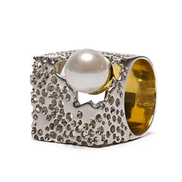 GERMAN KABIRSKI Silver Sculptural Ring With Cultured Pearl - White/silver