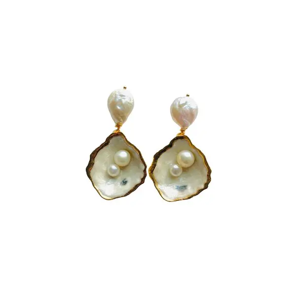 THE PINK REEF Pearl Oyster Earrings - White