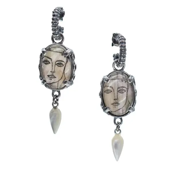 GEM KINGDOM Sterling Silver Mother Of Pearl Picasso Earrings - White/silver