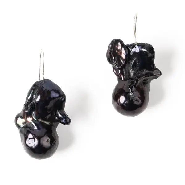 THE LINK BETWEEN Muse Baroque Hook Earrings - Black