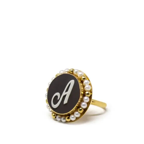 VINTOUCH ITALY Initial Cameo Ring With Pearls - Gold/black