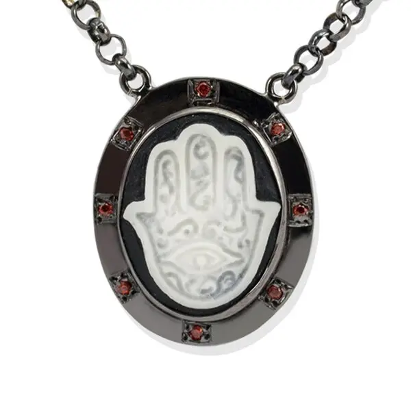 VINTOUCH ITALY Hand Of Fatima Cameo Necklace - Black