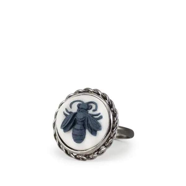 VINTOUCH ITALY Oxidized Bee Cameo Ring - White/black