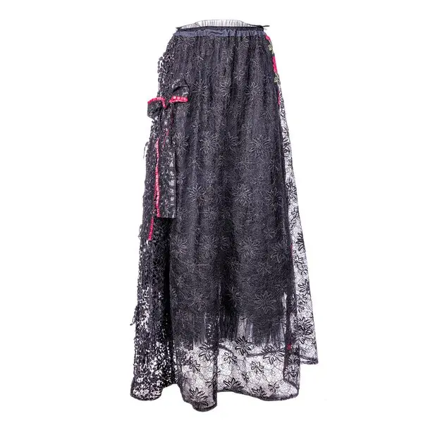 HARLOW LOVES DAISY Lace Skirt With Rose Trim - Black/red