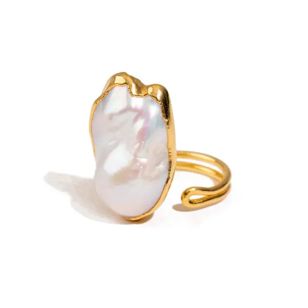 EBRU JEWELRY Goddess Baroque Pearl Statement Ring - Gold/white