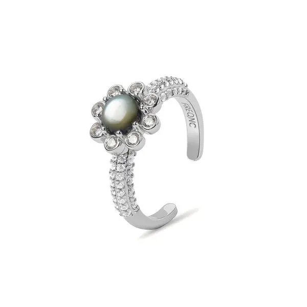 FREQNC ATELIER Eight Petals Mother Of Pearl Ring - Black