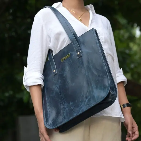 ZASTASTUDIO Topaz Tote Bag