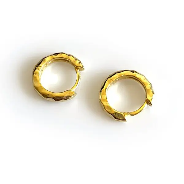VICSTONENYC FINE JEWELRY Textured Huggie Hoop Earrings - Gold