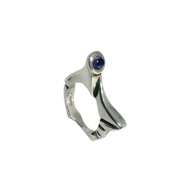 TG-JEWELLERY BY TAMARA GERVASIO Pyramid Iolite Cabochon Ring - Silver/blue
