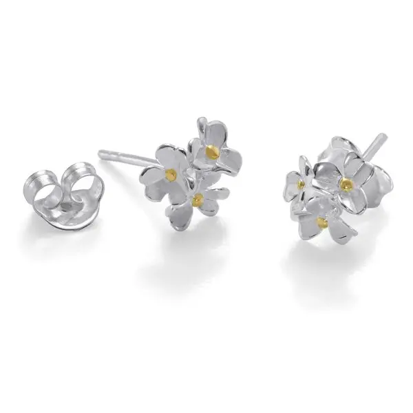 ISLA SILVER Dainty Flower Stud Earrings - Silver