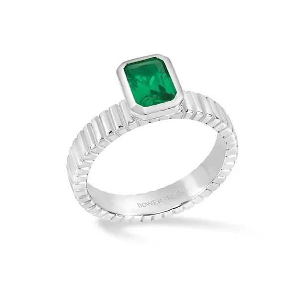 DOWER & HALL Octagon Green Garnet Twist Ring - Silver/green
