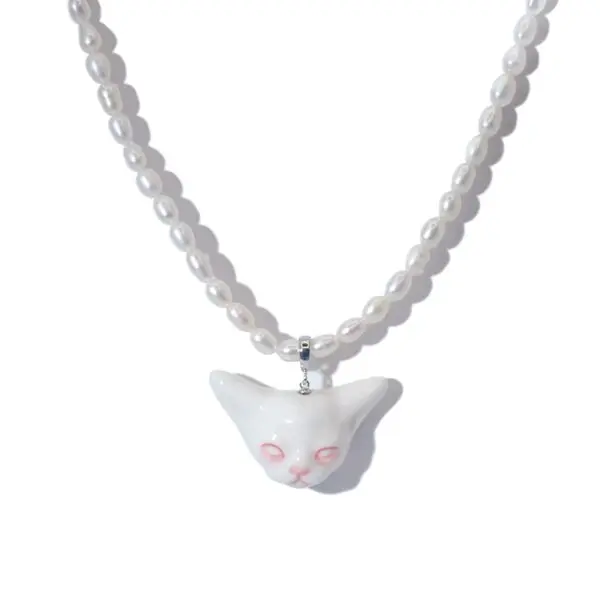H2 STUDIO Angry Puss Porcelain & Pearl Necklace - White