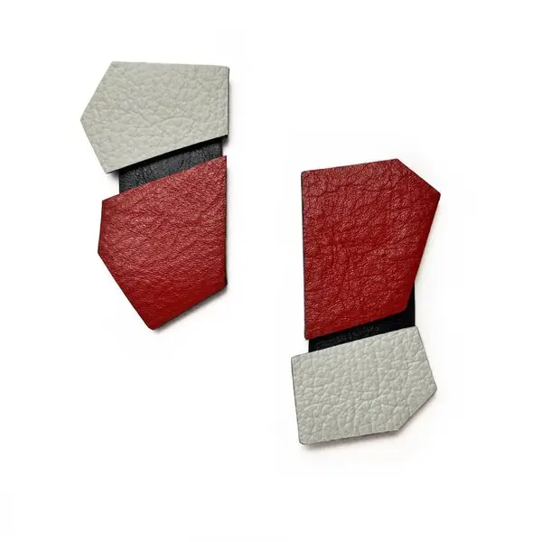 WAIWAI Angl Earrings - Black/red/white