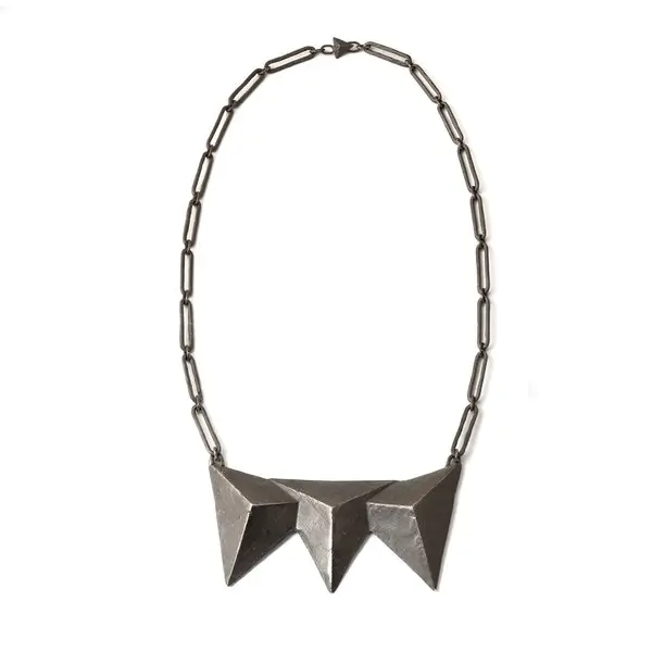 ZULA JEWELRY + DESIGN Triple Triangle Breast Plate Necklace - Black/grey/silver