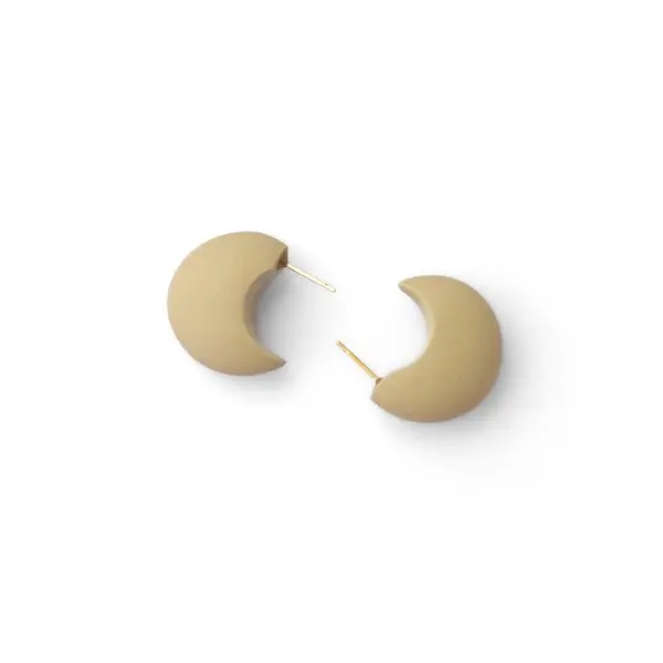 BY CHAVELLI Chubby Huggie Hoop Earrings - Brown