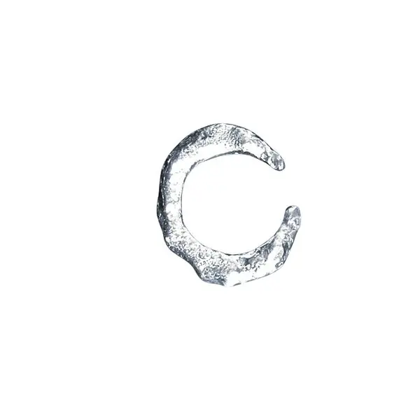 OOLO LONDON Slouchy Rugged Ear Cuff - Silver