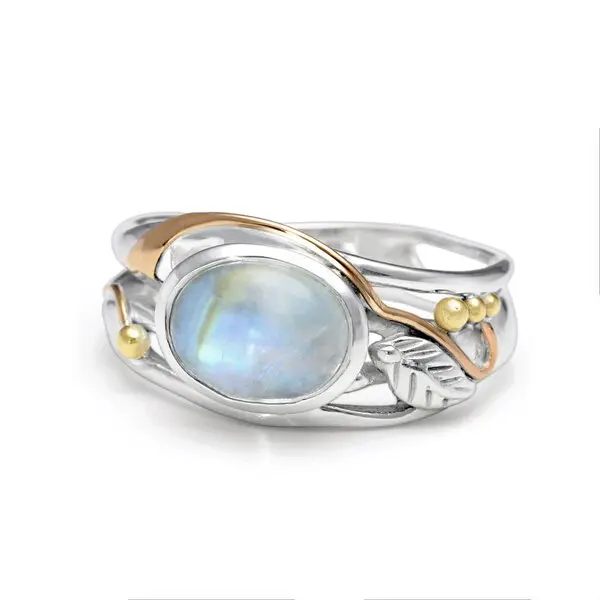 ISLA SILVER Rainbow Moonstone Ring - Silver