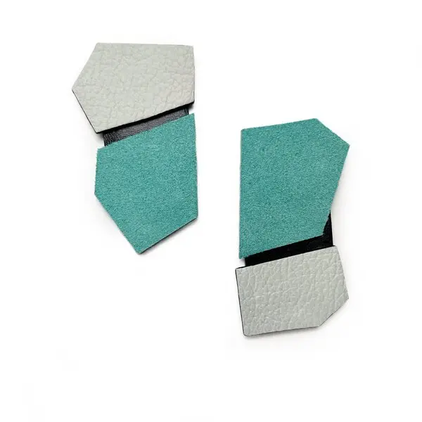 WAIWAI Angl Leather Earrings - Black/white/blue