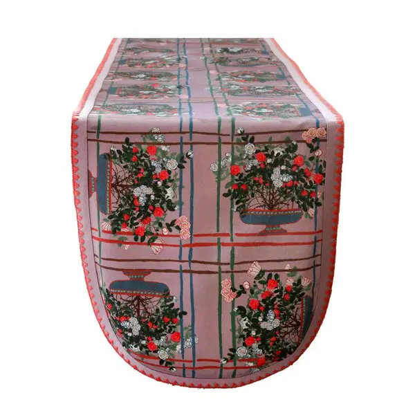 SOPHIE WILLIAMSON DESIGN Large Table Runner In Dusty Lilac With Romantic Roses And Bold Lines - Pink
