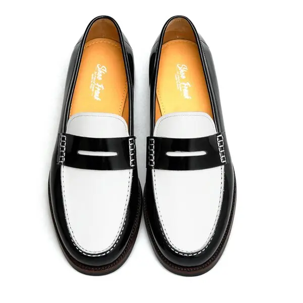 FREAK VAULT Penny Loafers - Black/white