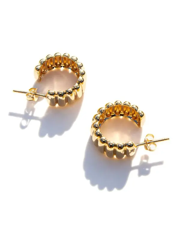 BELINDA JEWELZ Bubble Ridge Huggie Hoop Earrings - Gold